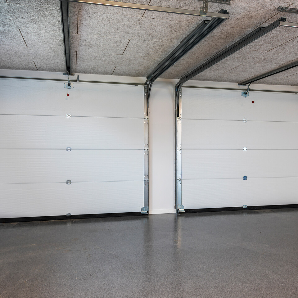 Udstillingshus i Haderslev – Vinkelhus med integreret carport ...