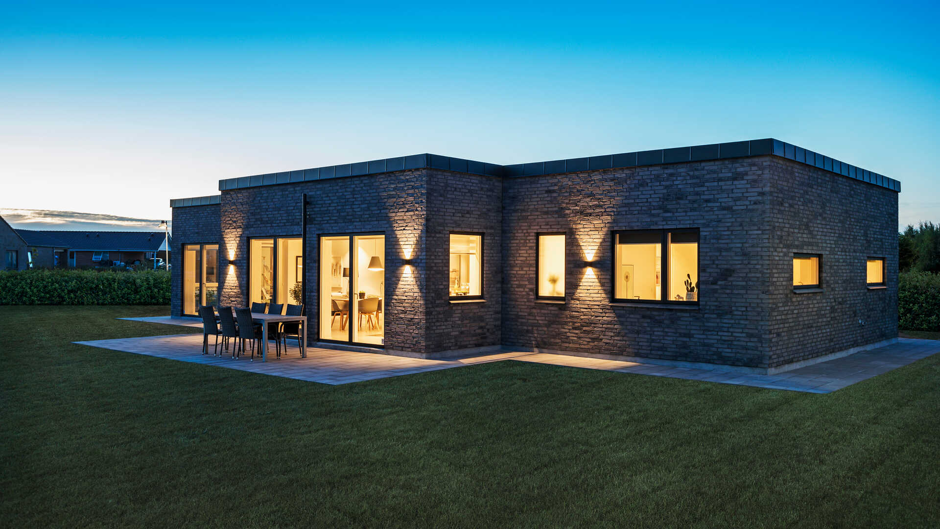 Udstillingshus i Ringsted - Vinkelhus i funkis-stil| HusCompagniet